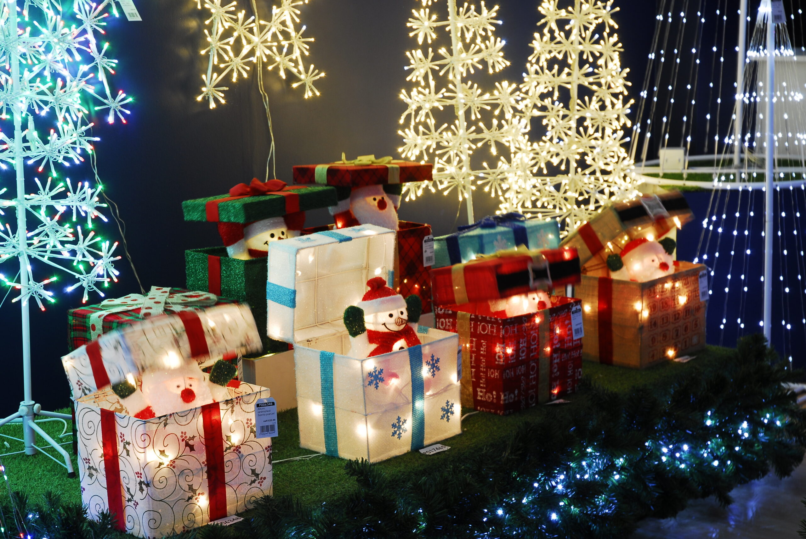 Christmas Shop - Festive